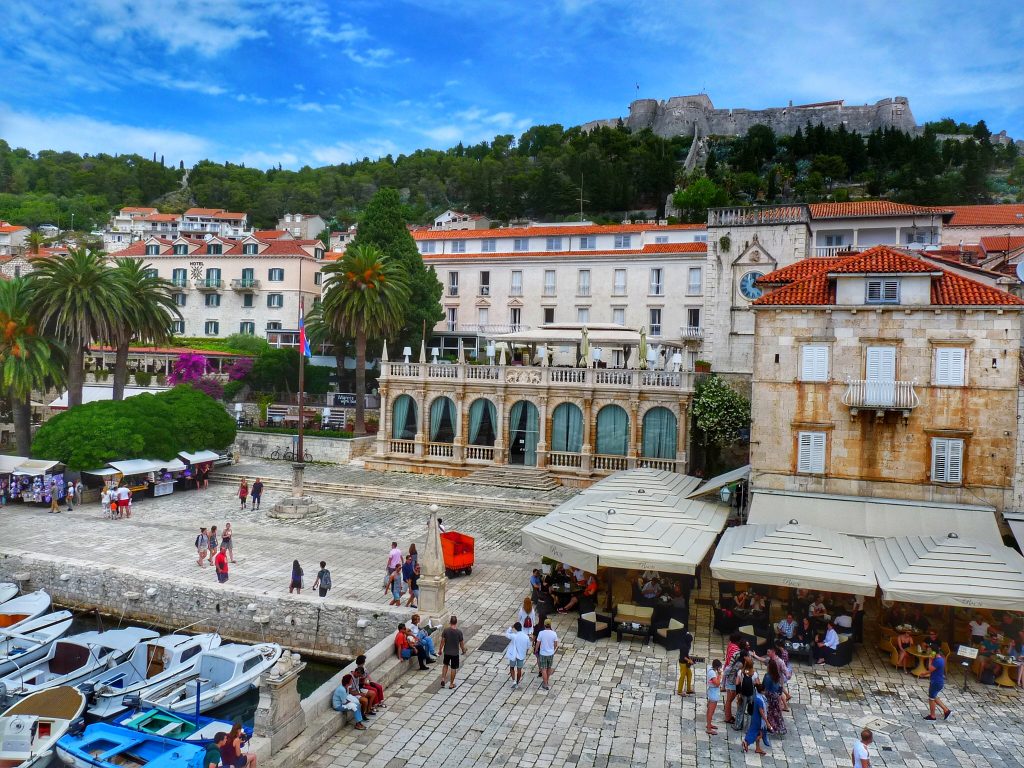 Qué ver en Hvar y las islas croatas más bellas de la costa Dámata ...