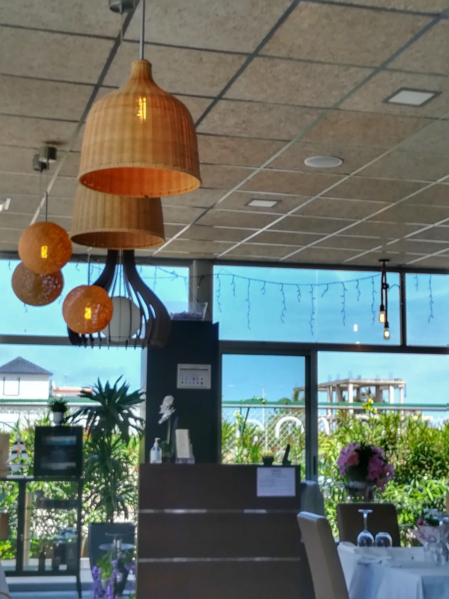 Monpiedra: un restaurante playero con aspiraciones gourmet ...